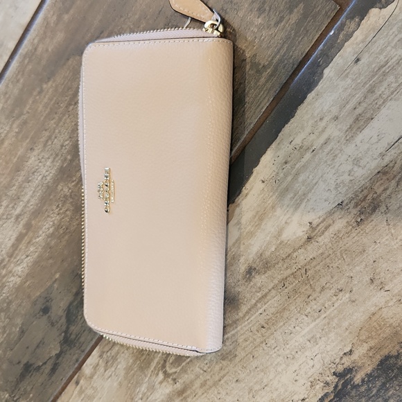 Coach | Bags | Coach Wallet Beige | Poshmark